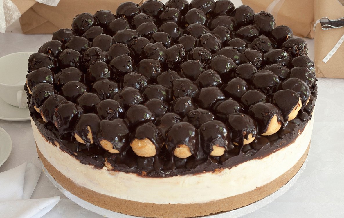 Ricetta Torta Profitterol - Il Club delle Ricette