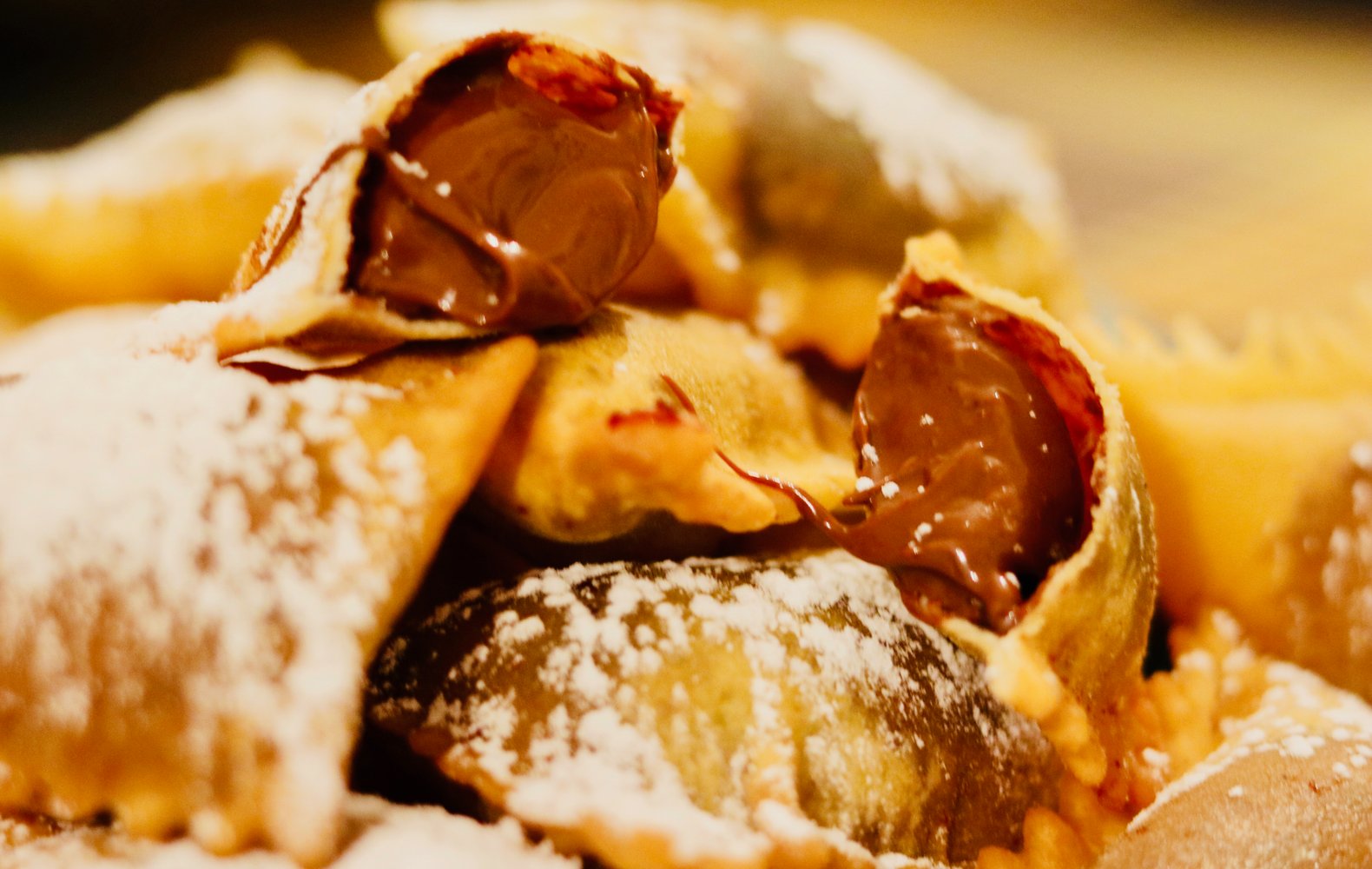 Ricetta Bugie Ripiene alla Nutella - Il Club delle Ricette