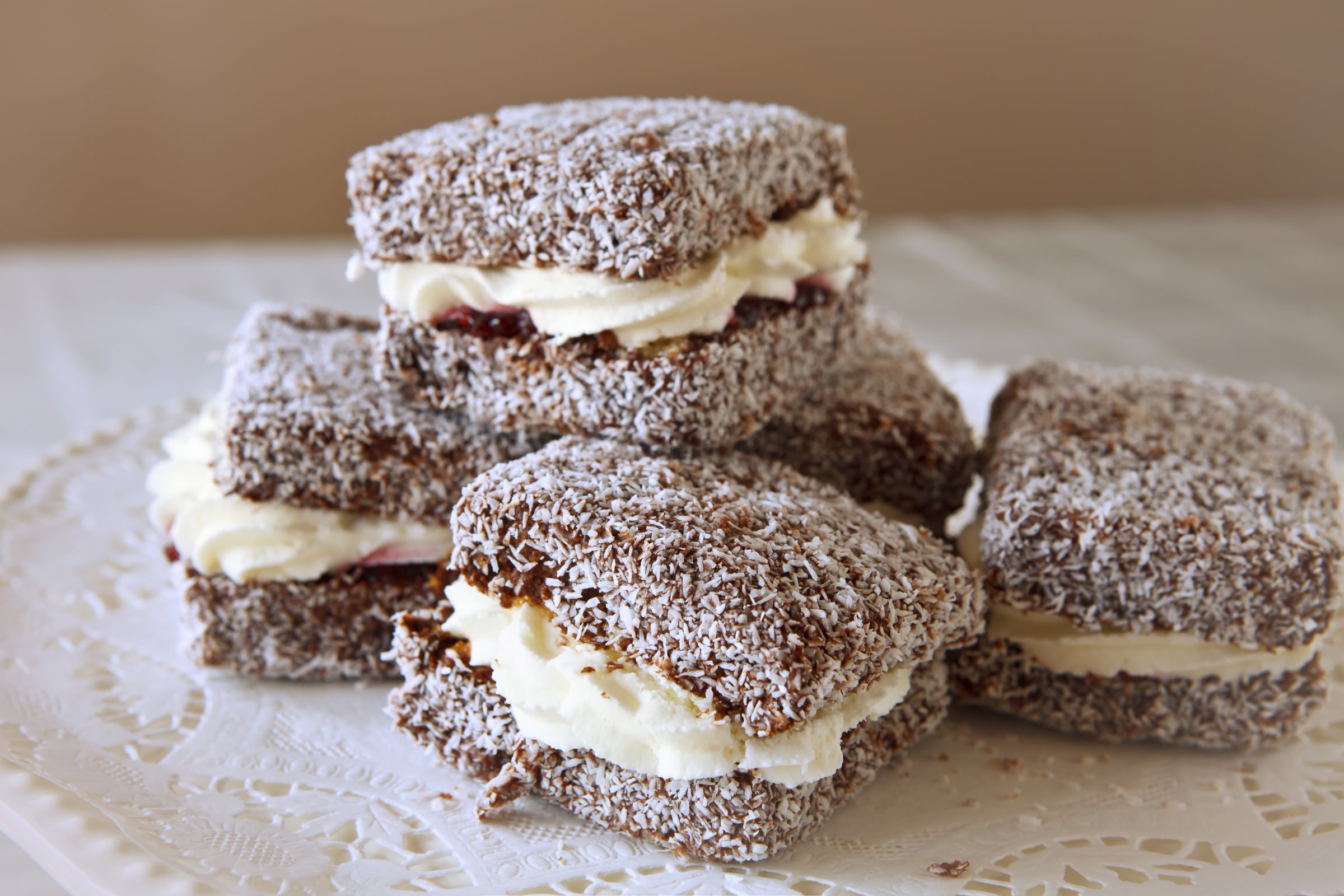 Ricetta Lamingtons Australiani alla Crema - Il Club delle Ricette