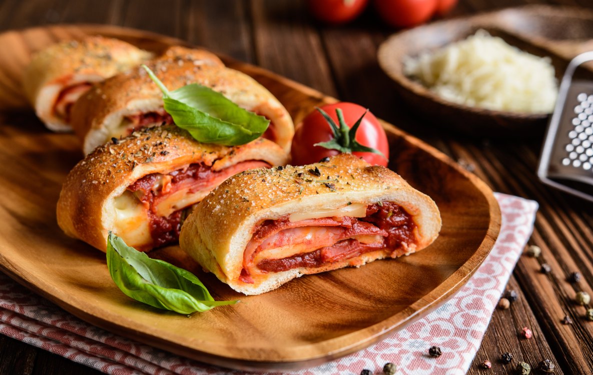 Ricetta Rotolo di Pizza al Prosciutto - Il Club delle Ricette