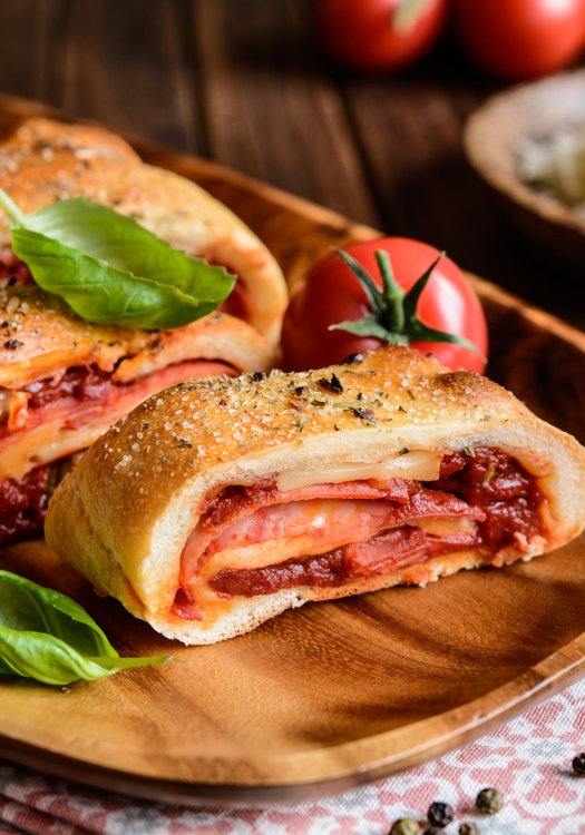 Ricetta Rotolo di Pizza al Prosciutto - Il Club delle Ricette