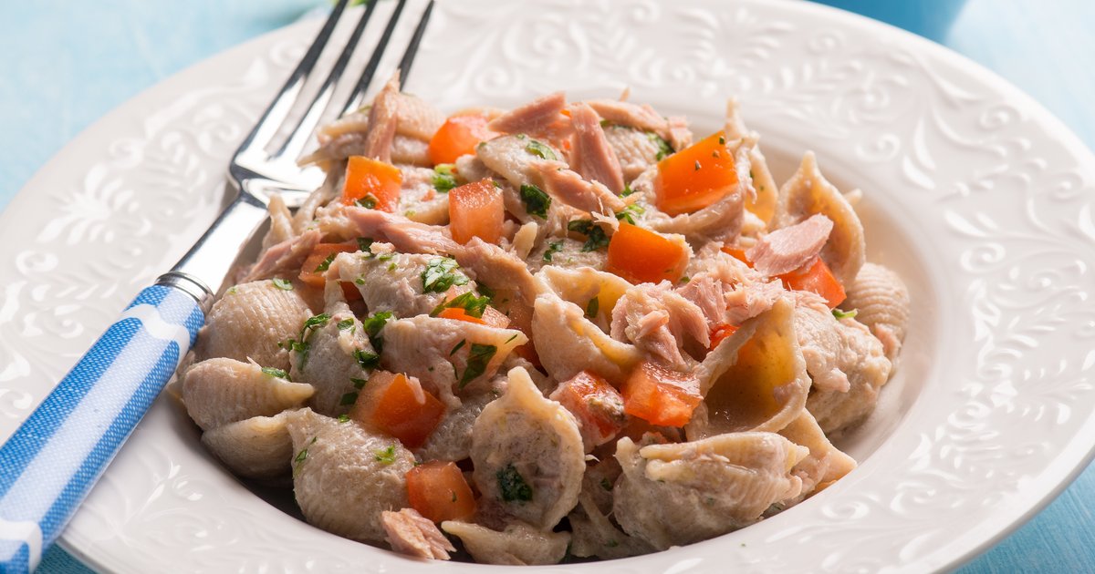 Ricetta Conchiglie con Tonno e Pomodoro Fresco - Il Club delle Ricette