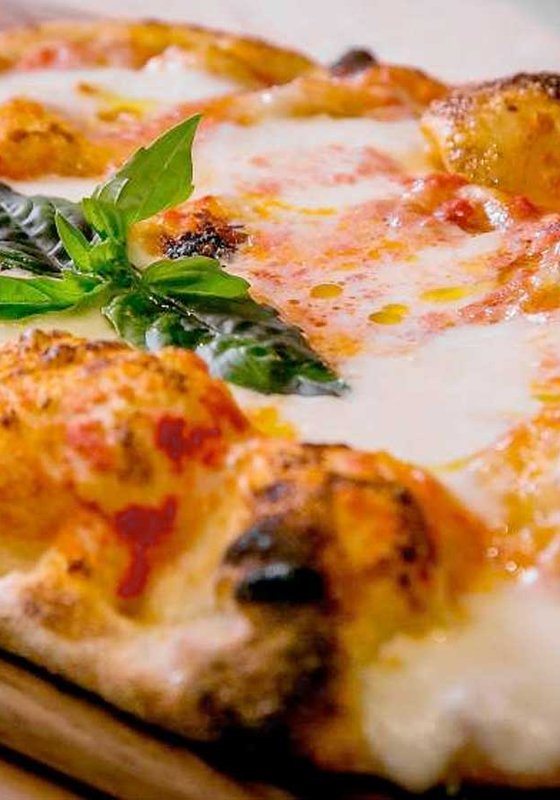 Ricetta Pinsa Romana Fatta in Casa - Il Club delle Ricette