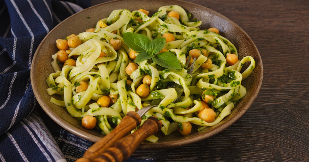 Ricetta Pasta Integrale con Pesto e Ceci - Il Club delle Ricette