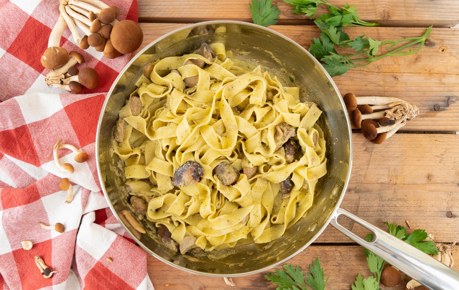 Ricetta Tagliatelle ai Funghi Cremose Senza Panna - Il Club delle Ricette