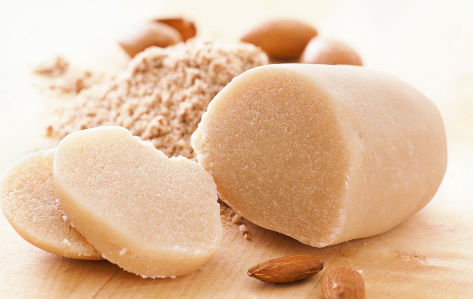 Ricetta Marzapane Fatto in Casa - Il Club delle Ricette