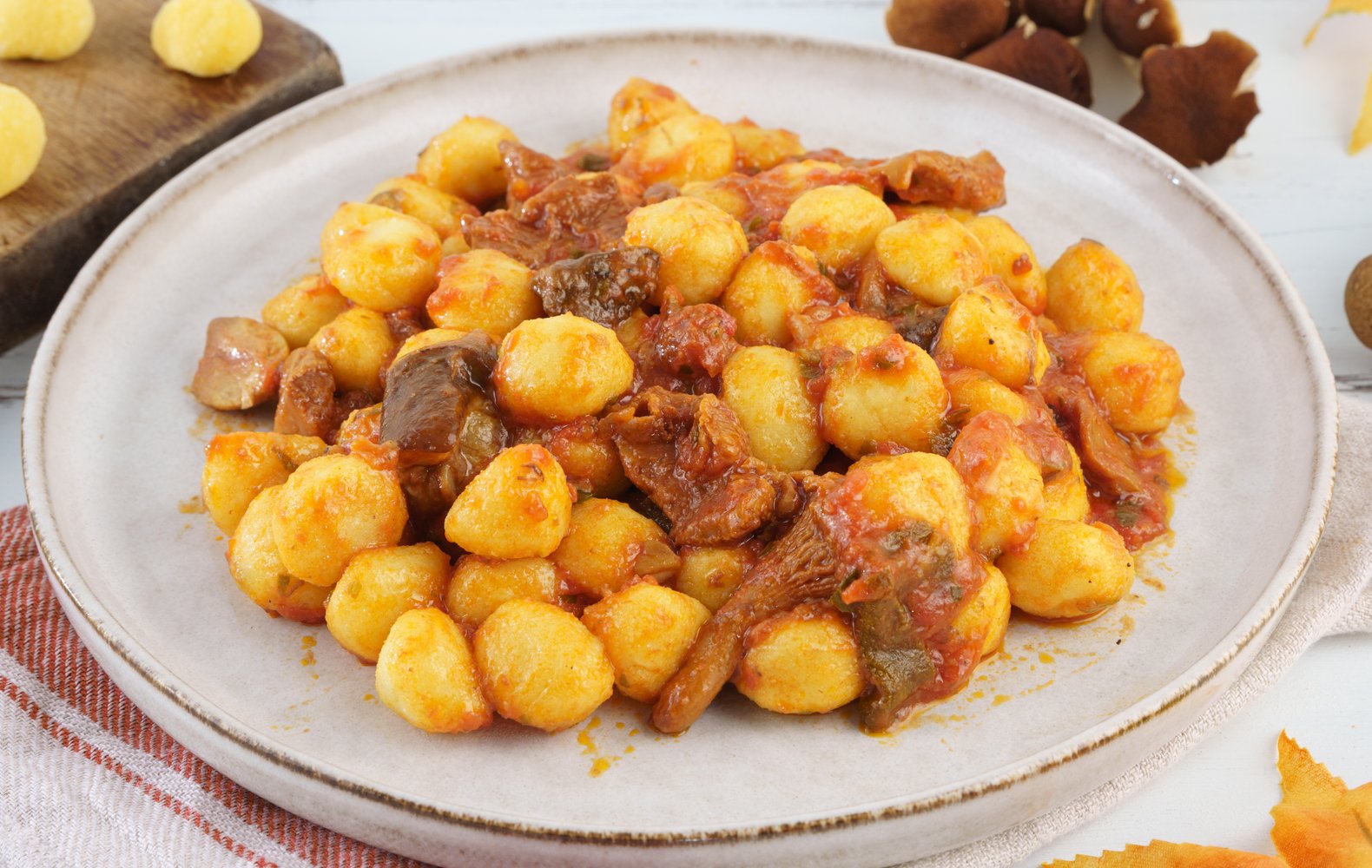 Ricetta Gnocchi Al Pomodoro E Funghi Il Club Delle Ricette