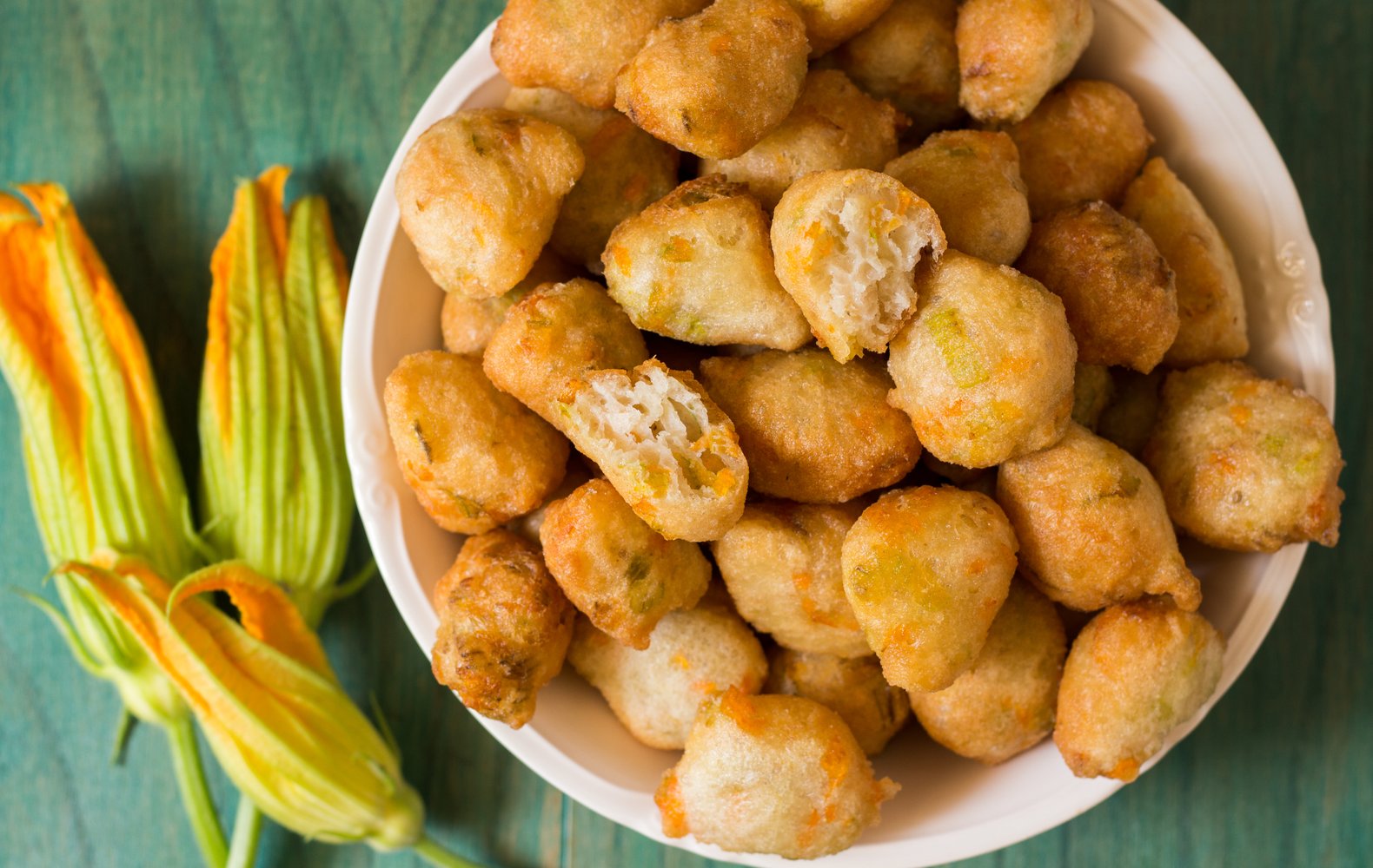Ricetta Frittelle di Fiori di Zucca - Il Club delle Ricette