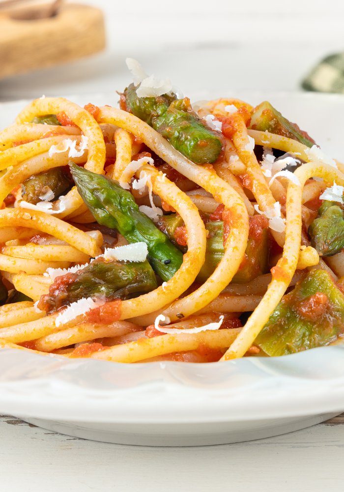 Pasta al Sugo con gli Asparagi - Il Club delle Ricette